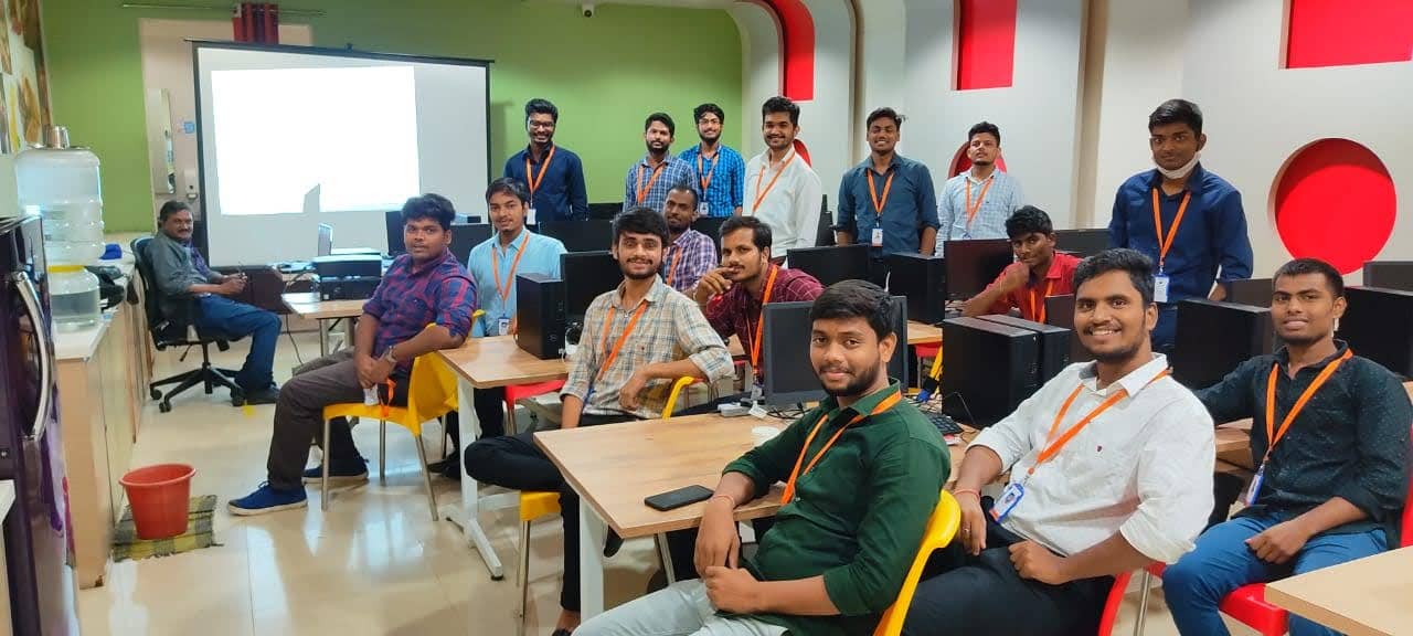 varnan Java Full Stack Trainer-Comet Softwares-Chennai India