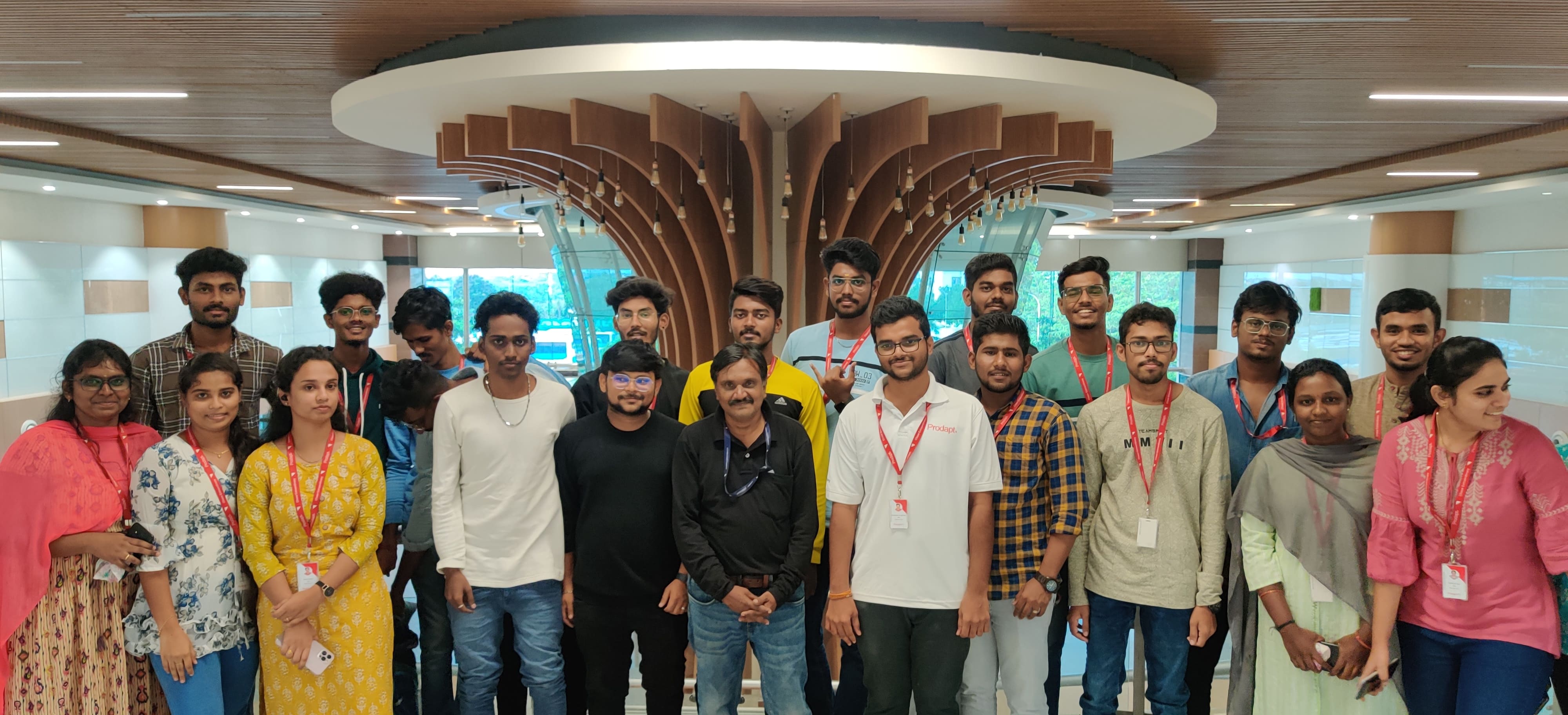 varnan Java Full Stack Trainer-Comet Softwares-Chennai India